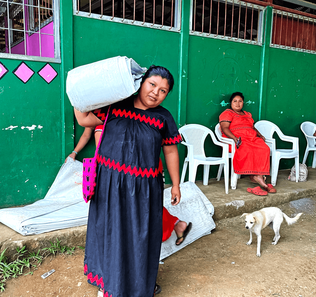 Fundación Geovanni Vásquez » DONATION OF 300 ADVERTISING CANVASES TO ...